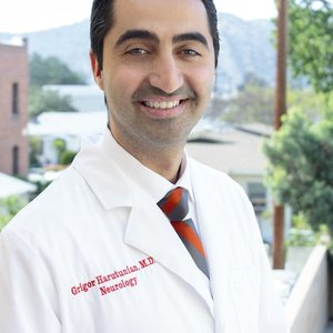 VAHE AKOPIAN, MD - Updated December 2025 - 17 Reviews - 1451 E Chevy ...