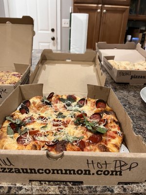 PIZZA UNCOMMON - 36 Photos & 65 Reviews - 1522 Win Hentschel Blvd, West ...