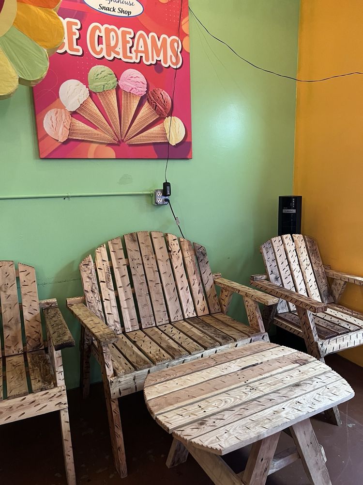 LIGHTHOUSE SNACK SHOP - Updated December 2025 - 11 Photos - 711 3rd St ...