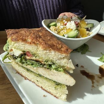 WHITECAPS PIZZA - Updated May 2024 - 418 Photos & 736 Reviews - 8290 N ...