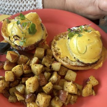 THE FRIENDLY TOAST - Updated December 2025 - 612 Photos & 736 Reviews ...