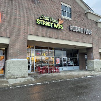 SISTA ROLES STREET EATS - Updated January 2025 - 129 Photos & 52 ...