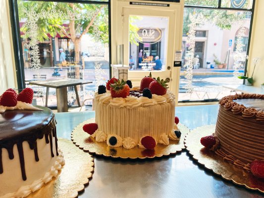 SLO DELICIOUS BAKE SHOP - 74 Photos & 82 Reviews - 1129 Garden St, San ...