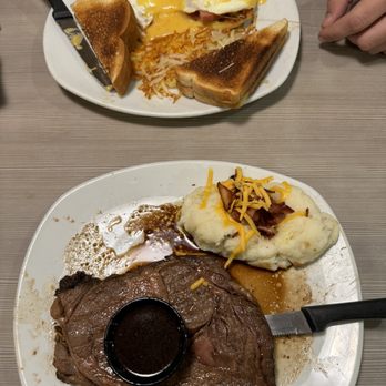 PERKINS RESTAURANT & BAKERY - Updated December 2025 - 28 Reviews - 623 ...