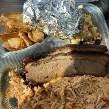 RAILROAD BBQ - Updated December 2024 - 266 Photos & 277 Reviews - 2001 ...