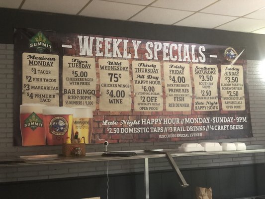 MOONSHINE BAR AND GRILL - 20 Photos & 13 Reviews - 2752 75th Ave ...