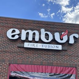 EMBUR - Updated December 2025 - 390 Photos & 259 Reviews - 107 Smyres ...