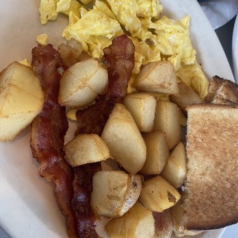 POQUOSON DINER - Updated December 2025 - 75 Photos & 77 Reviews - 480 ...