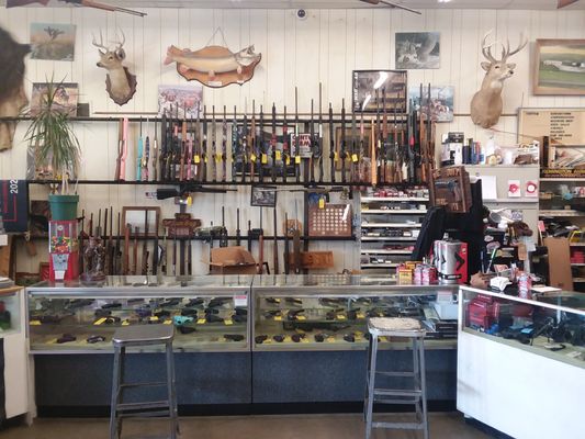 DARYL’S GUN SHOP - Updated October 2025 - 1267B 240th St, State Center ...