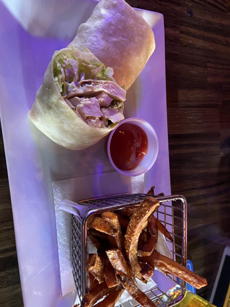 SHORE HOUSE BAR & GRILL - 19 Reviews - 22 E Park Ave, Long Beach, NY ...