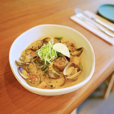 PIKO KITCHEN + BAR - 251 Photos & 90 Reviews - 2380 Kūhiō Ave, Honolulu ...