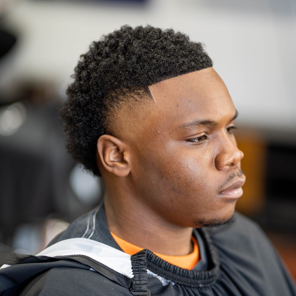 DAPPER DOWN BARBER LOUNGE - Updated August 2024 - 96 Photos & 12 ...