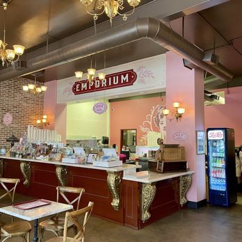 ICE CREAM EMPORIUM - Updated July 2025 - 311 Photos & 207 Reviews - 120 ...