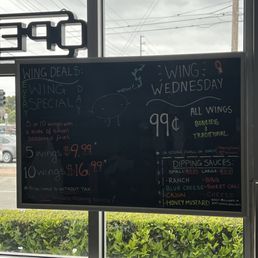 SOCAL WINGS - Updated December 2025 - 1132 Photos & 878 Reviews - 14502 ...