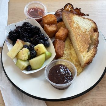 HERO DOUGHNUTS & BUNS - 452 Photos & 199 Reviews - 33 Georgia Ave SE ...