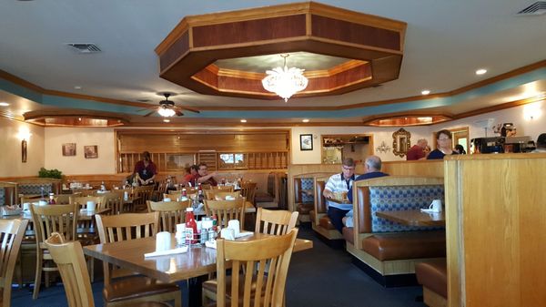 PONTIAC FAMILY KITCHEN - Updated July 2024 - 22 Photos & 49 Reviews ...