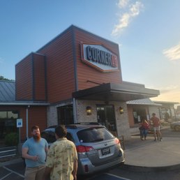 CORNER 16 - Updated December 2025 - 220 Photos & 325 Reviews - 1640 Bob ...