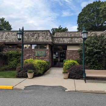 RIVER VALE FREE PUBLIC LIBRARY - 412 Rivervale Rd, River Vale, New ...