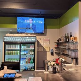 BEER LAB - Updated July 2025 - 81 Photos & 20 Reviews - 2600 S King St ...