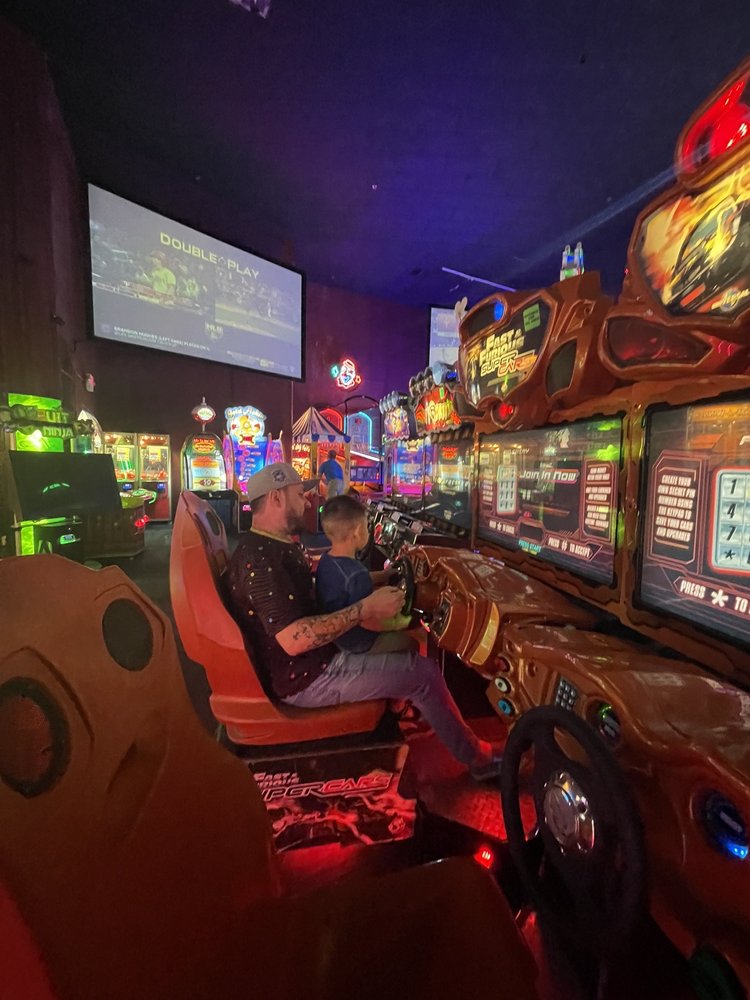 MILWAUKIE CINEMA & WUNDERLAND - Updated August 2024 - 33 Photos & 73 ...