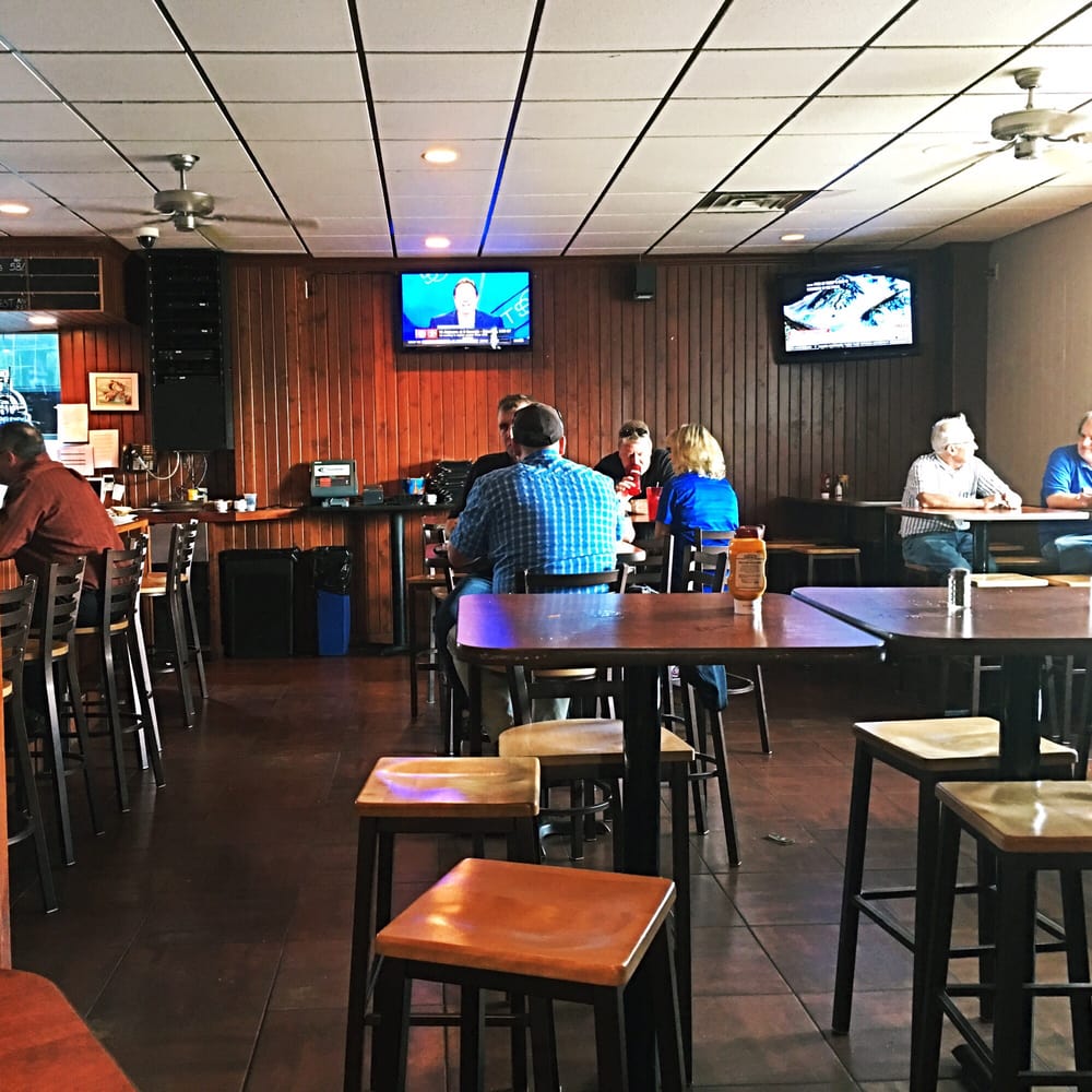 THE COLISEUM BAR & BANQUET - Updated August 2024 - 28 Photos & 59 ...
