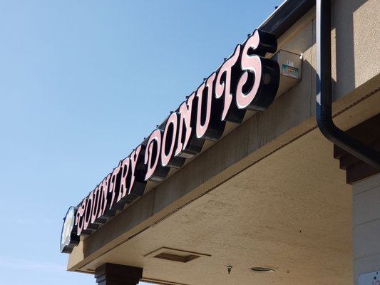 COUNTRY DONUTS - 74 Photos & 111 Reviews - 10358 W Overland Rd, Boise ...