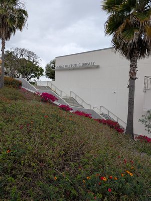 SIGNAL HILL LIBRARY - Updated October 2025 - 59 Photos & 29 Reviews ...