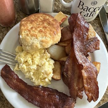 BACCO CAFE & BISTRO - Updated December 2024 - 1591 Photos & 1368 ...