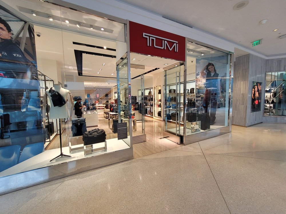 THE TUMI STORE - Updated July 2025 - 17 Reviews - 8500 Beverly Blvd ...