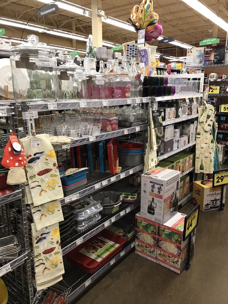 QFC - Updated February 2025 - 18 Photos & 51 Reviews - 23475 NE Novelty ...