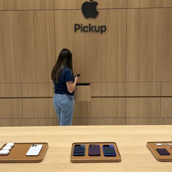 APPLE DEL AMO - Updated September 2025 - 44 Photos & 34 Reviews - 3525 ...