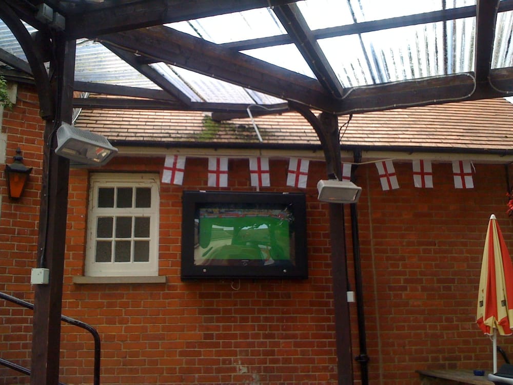 THE WOOLPACK - Updated May 2024 - Millbridge, Hertford, United Kingdom ...