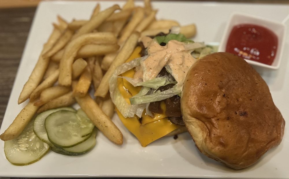 STASH BOX - Updated December 2024 - 44 Photos & 25 Reviews - 866 Elm St ...