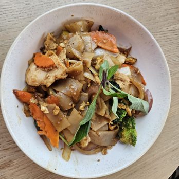 ZAVY KITCHEN - Updated June 2025 - 66 Photos & 33 Reviews - 111 E Grand ...