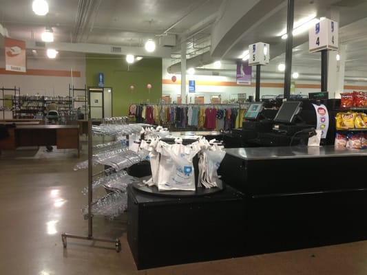 GOODWILL - Updated June 2025 - 27 Reviews - 1046 S Country Club Dr ...