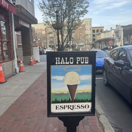 HALO PUB - Updated October 2025 - 299 Photos & 537 Reviews - 9 Hulfish ...