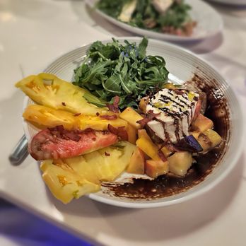 LOREN - Updated December 2025 - 108 Photos & 43 Reviews - 908 N Howard ...