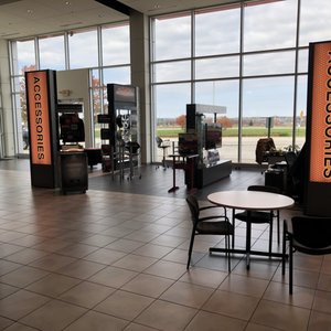 HILLER FORD - Updated September 2025 - 21 Photos & 52 Reviews - 6455 S ...