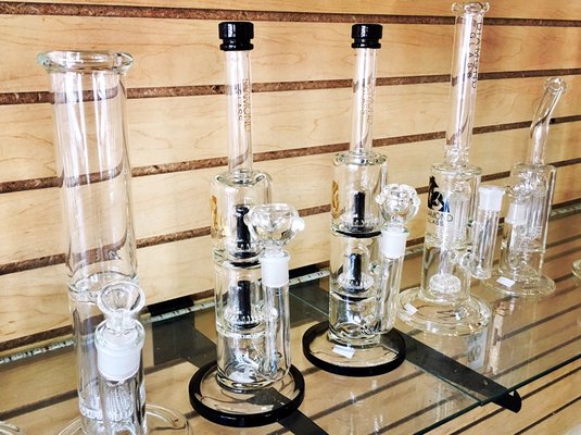 HOT BOX SMOKE SHOP - Updated September 2025 - 37 Photos & 12 Reviews ...