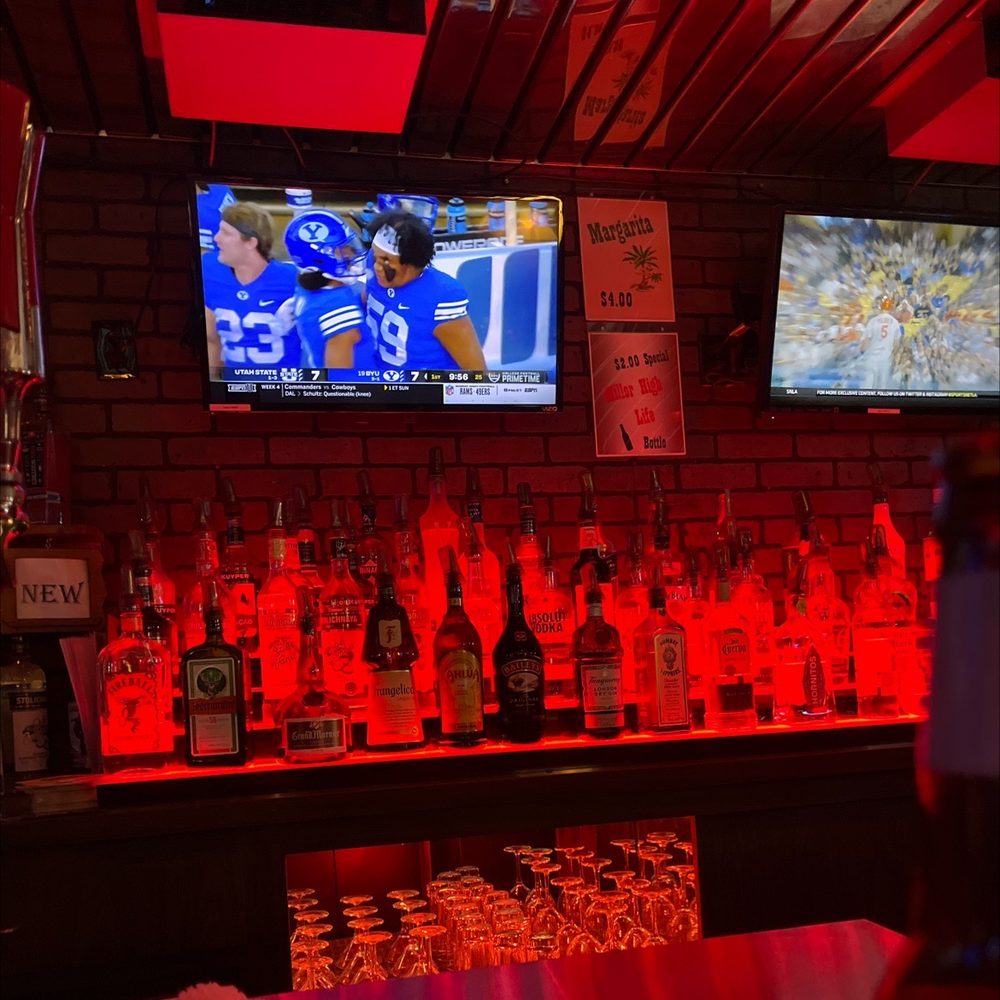 SHADY NOOK BAR - Updated August 2024 - 47 Photos & 116 Reviews - 151 S ...