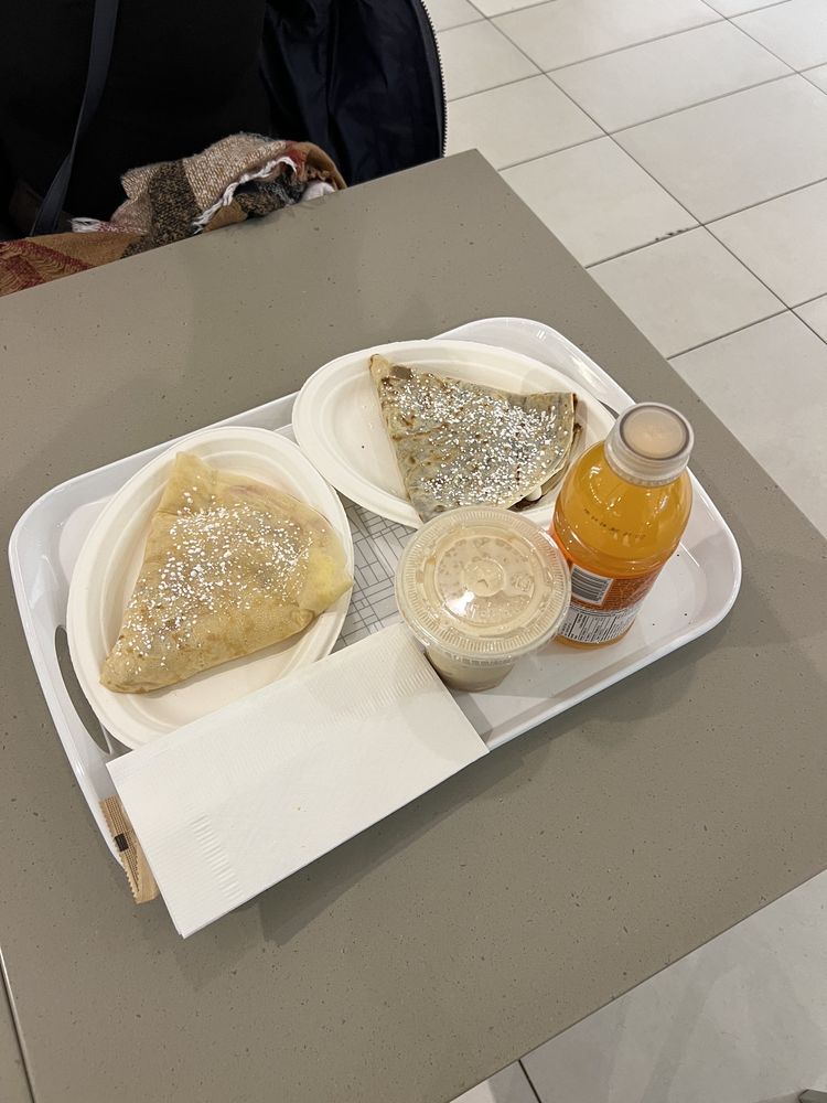 CREPE DELICIOUS - 52 Photos & 35 Reviews - 220 Yonge St, Toronto ...