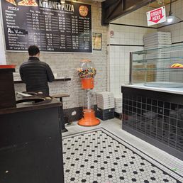 KORONET PIZZA - Updated July 2025 - 395 Photos & 716 Reviews - 2848 ...
