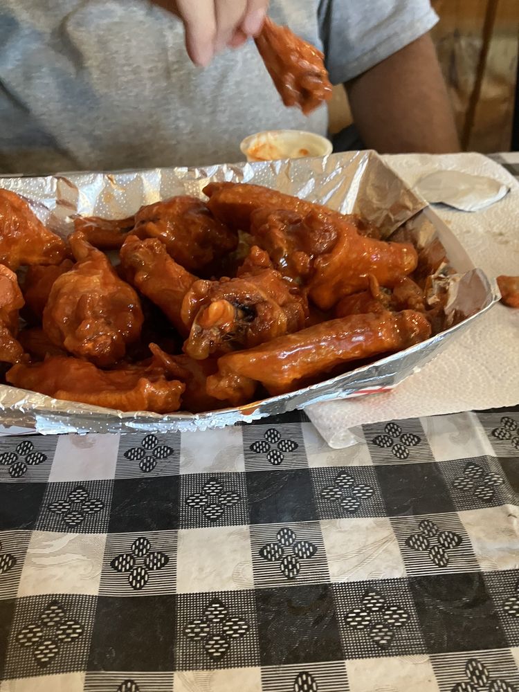 BLAZER’S HOT WINGS OF COMMERCE - Updated August 2025 - 16 Photos & 32 ...