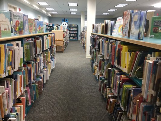 CYRENIUS H BOOTH LIBRARY - Updated October 2025 - 10 Photos - 25 Main ...