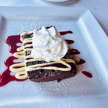 CAFE TOUCHE FRENCH BISTRO & WINE BAR - Updated December 2025 - 295 ...