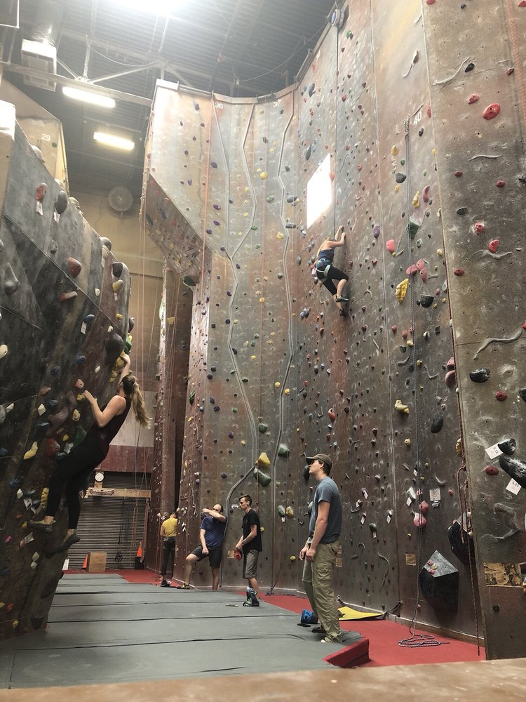 ROCKQUEST CLIMBING CENTER - 3475 E Kemper Rd, Cincinnati, Ohio - 25 ...