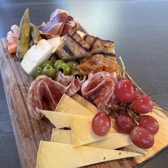 OAKVIEW PUBLIC HOUSE - Updated January 2026 - 50 Photos & 15 Reviews ...