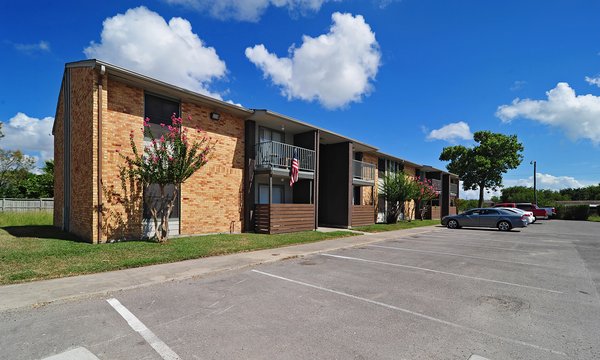 THE POINTE - 26 Photos - 1901 Rodd Field Rd, Corpus Christi, Texas ...