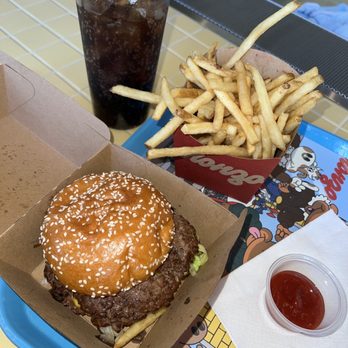 MONZO BURGER - Updated March 2025 - 83 Photos & 40 Reviews - 1401 ...
