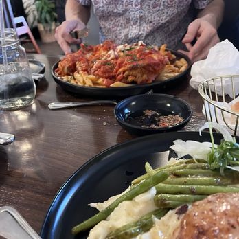 THE HANGRY GOOSE - Updated August 2024 - 123 Photos & 124 Reviews - 11 ...